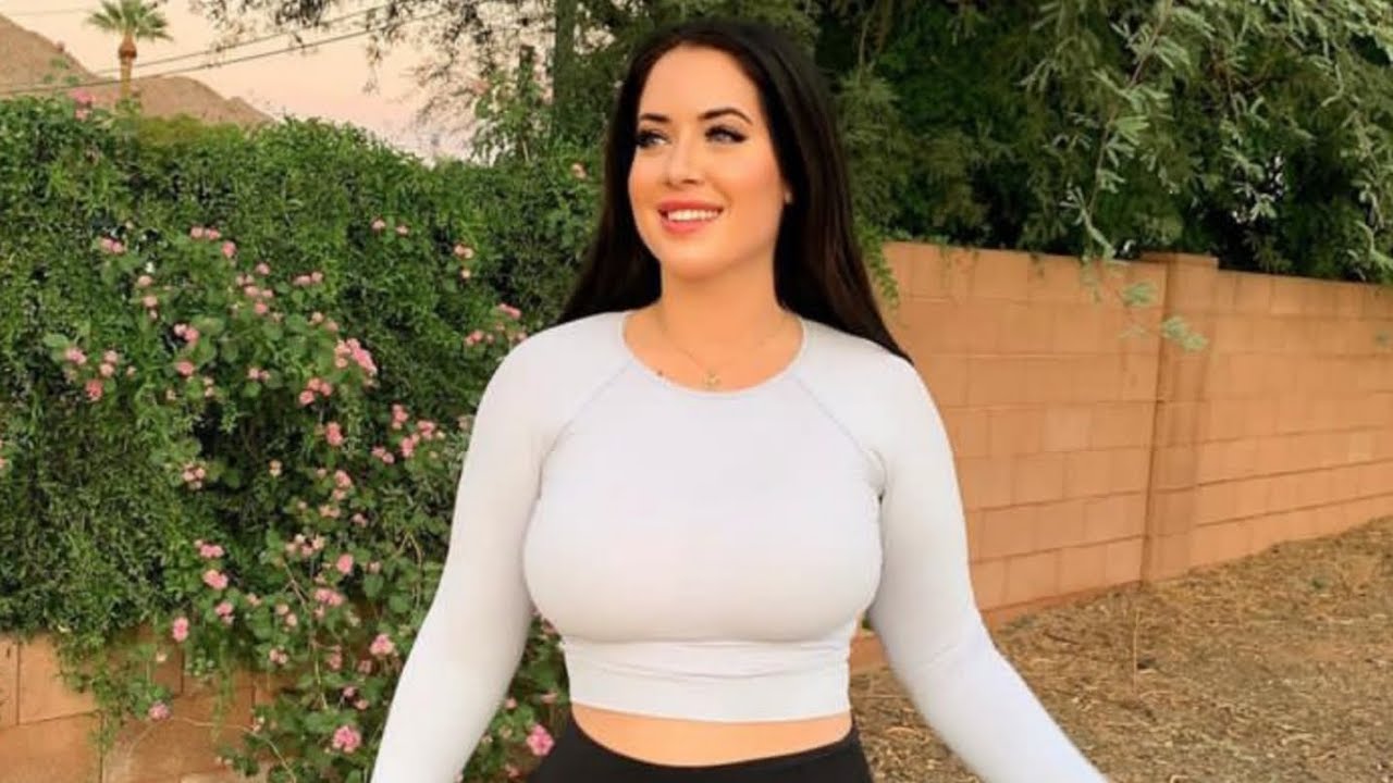 Holly Luyah | Beautiful Model | Biography | Wiki Curvy Plus size ...