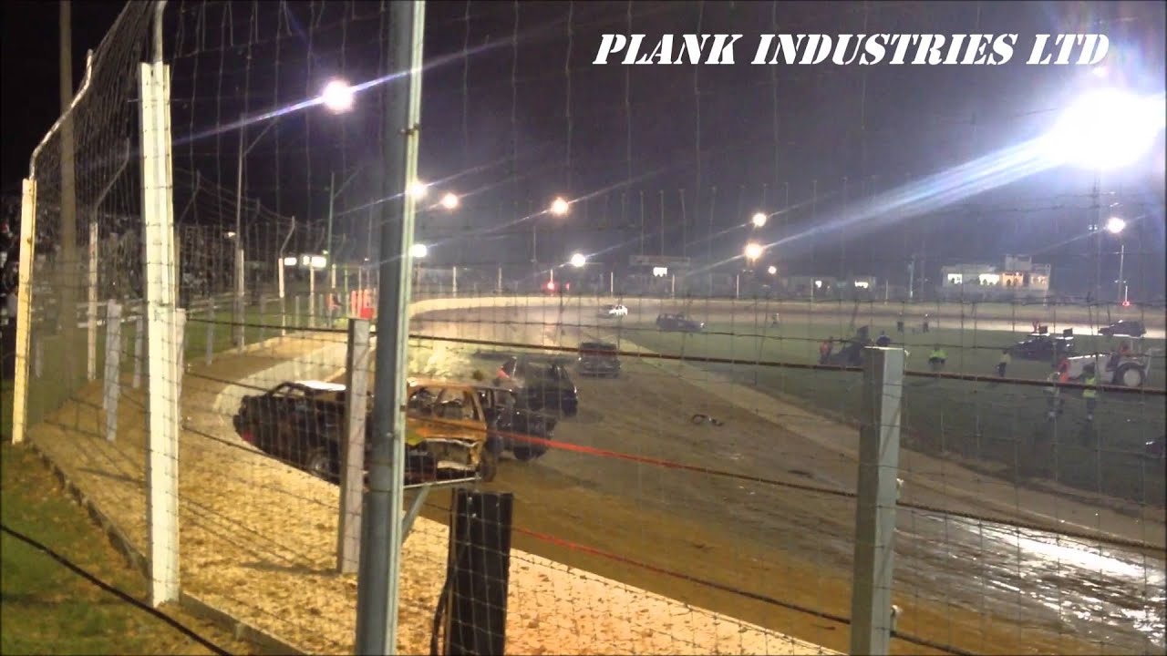 Ramp demo derby - YouTube