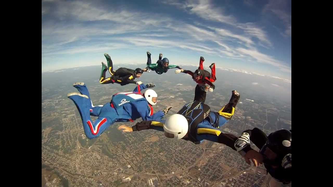 8 way formation skydive at StartSkydiving in Middletown, OH - YouTube