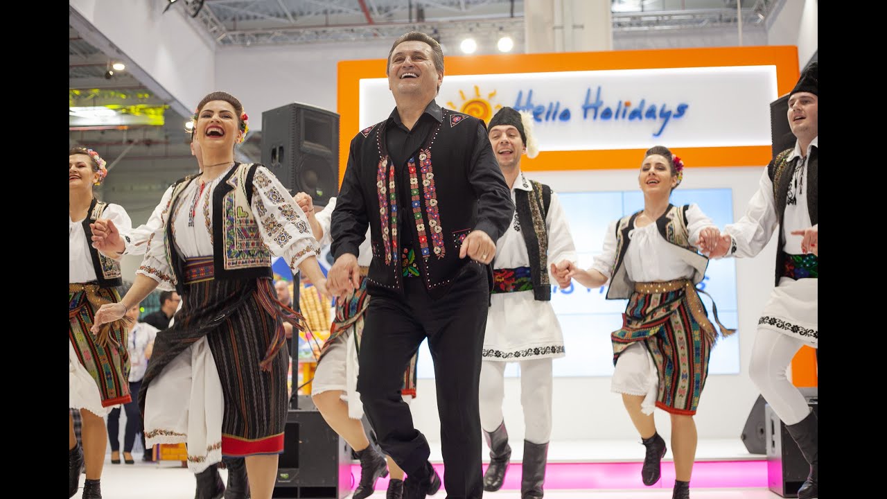 Hello Holidays la Targul de Turism | Dans traditional romanesc cu Nea ...