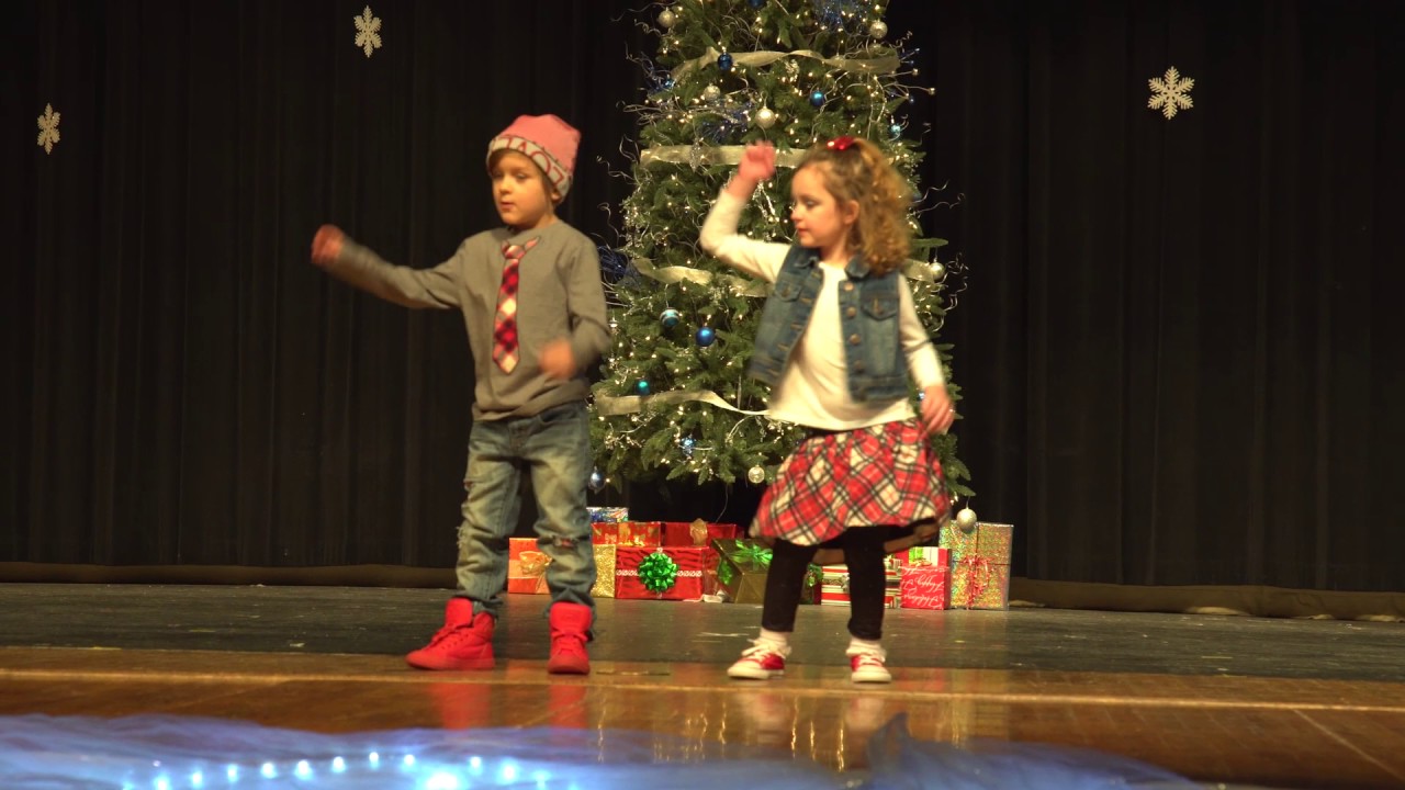 Breck and Max Duet - Christmas Recital 2016 - YouTube