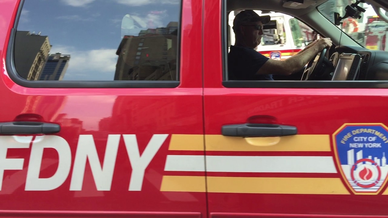 FDNY SAFETY OPERATIONS BATTALION CHIEF TAKING UP FROM 6TH ALARM FIRE ON ...