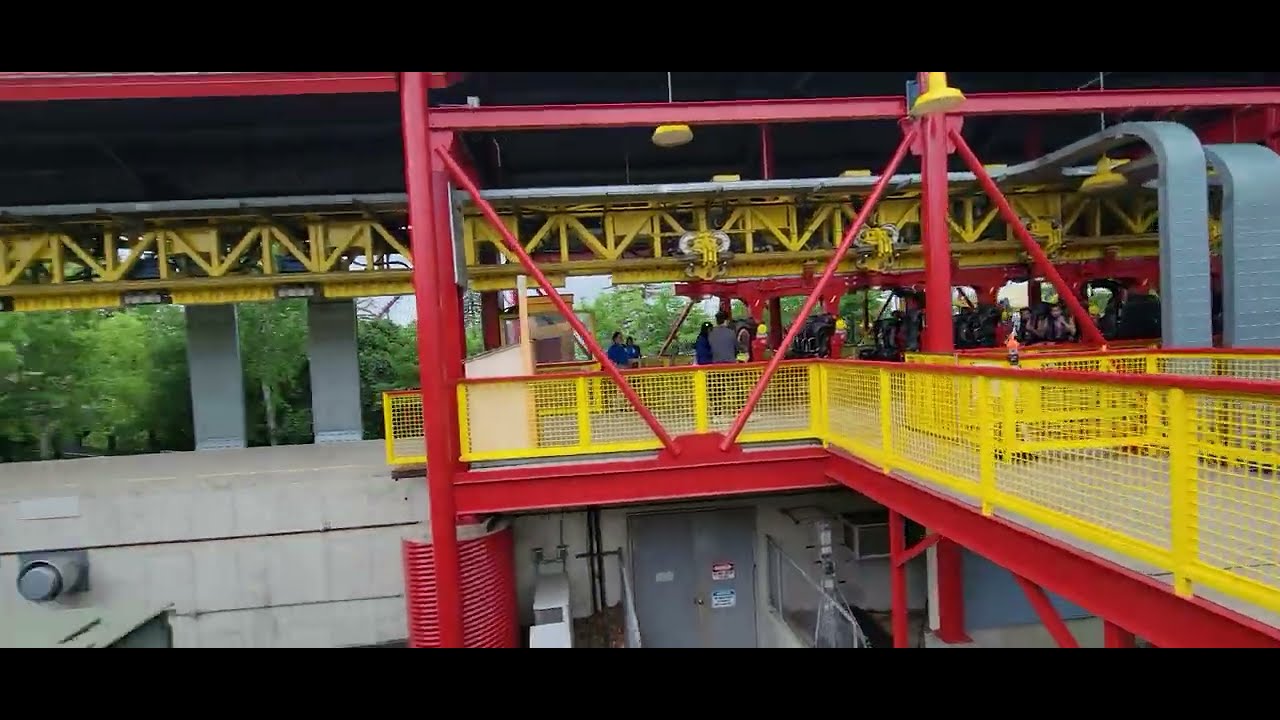 First Rides The Flash V2 5-Ride Marathon Review Six Flags Great America ...