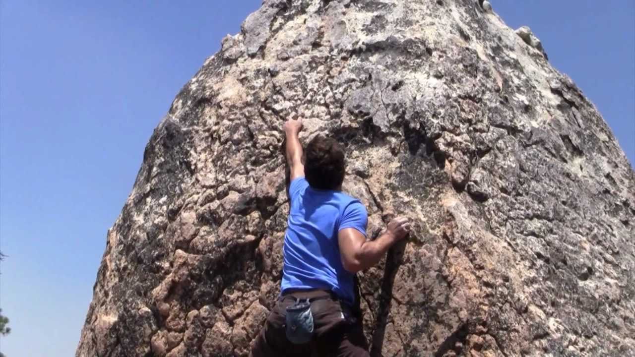 Dan Lopez Bouldering at The Pods in Garner Valley, CA - 7/23/11 - YouTube