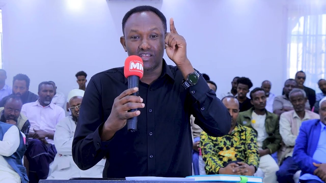 “Agaasimaha Sirdoonka iyo Maxamed Muuse Biixi ayaa Maxamed Ilig ...
