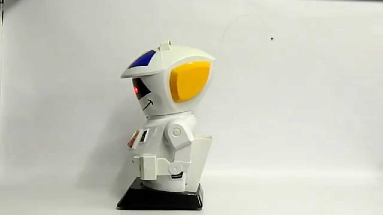 Emiglio Robot - YouTube