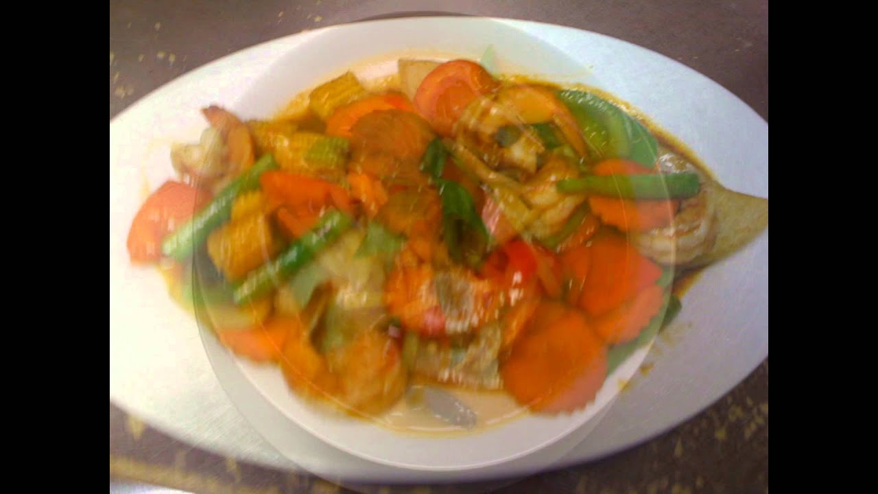 Rueon Thai Restaurant Red Deer Slide Show - YouTube