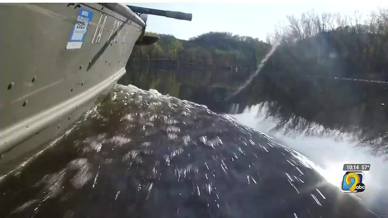 Guttenberg area copes with major flood crest on the Mississippi - YouTube