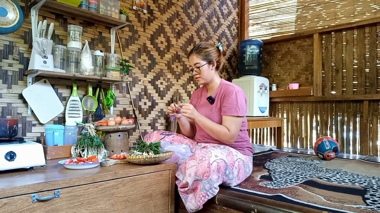 Masak Simple Di Dapur Bambu‼️ TUMIS KUCAY TELUR, SAMBAL, GORENG IKAN ...
