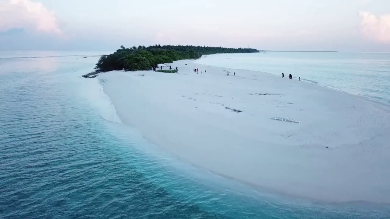 fulhadhoo beach AZOUSH - YouTube