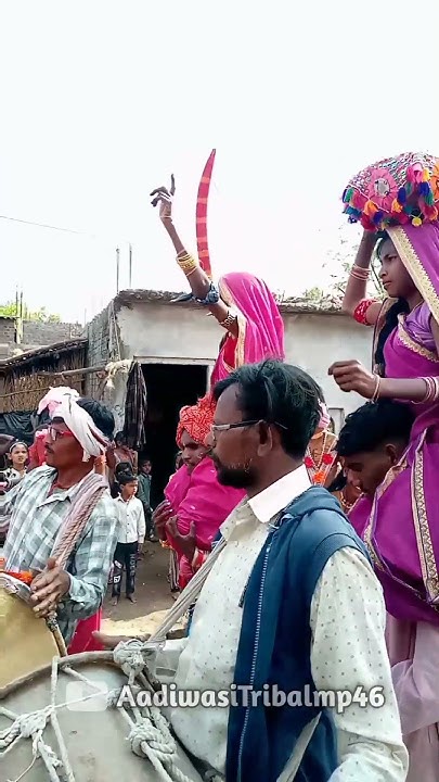 adivasi holi dance ।।💃Adivasi holi status 2023।।😊#shorts - YouTube