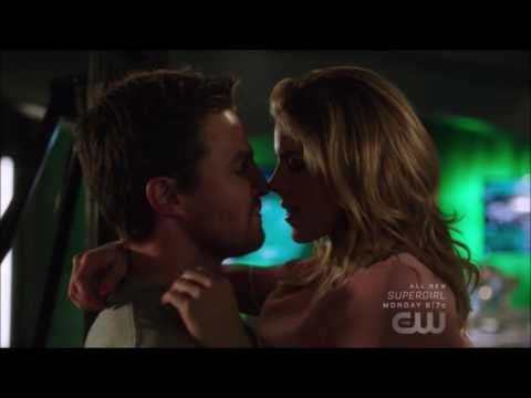 Arrow 5x20 | Oliver Felicity kiss scene |