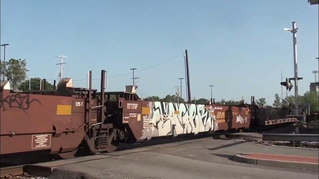 BNSF #7252 Leads EB Baretables with NS Power. Olathe, KS 8/6/22 - YouTube