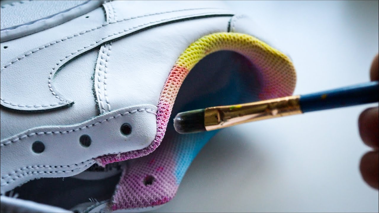 How to DYE the Sockliner of any shoe - YouTube