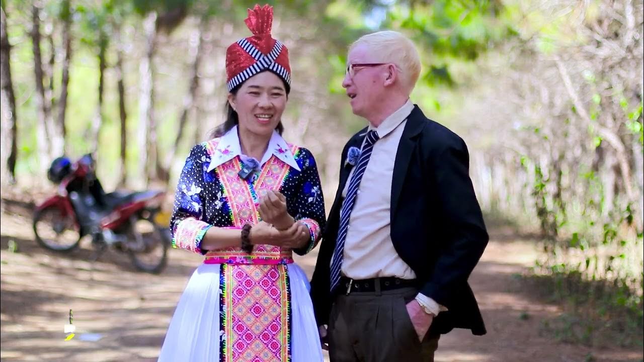 Txhiaj kaus Xyooj thiab Kab Yaj kwv txhiaj yuav nco koj tej hneev taw - YouTube