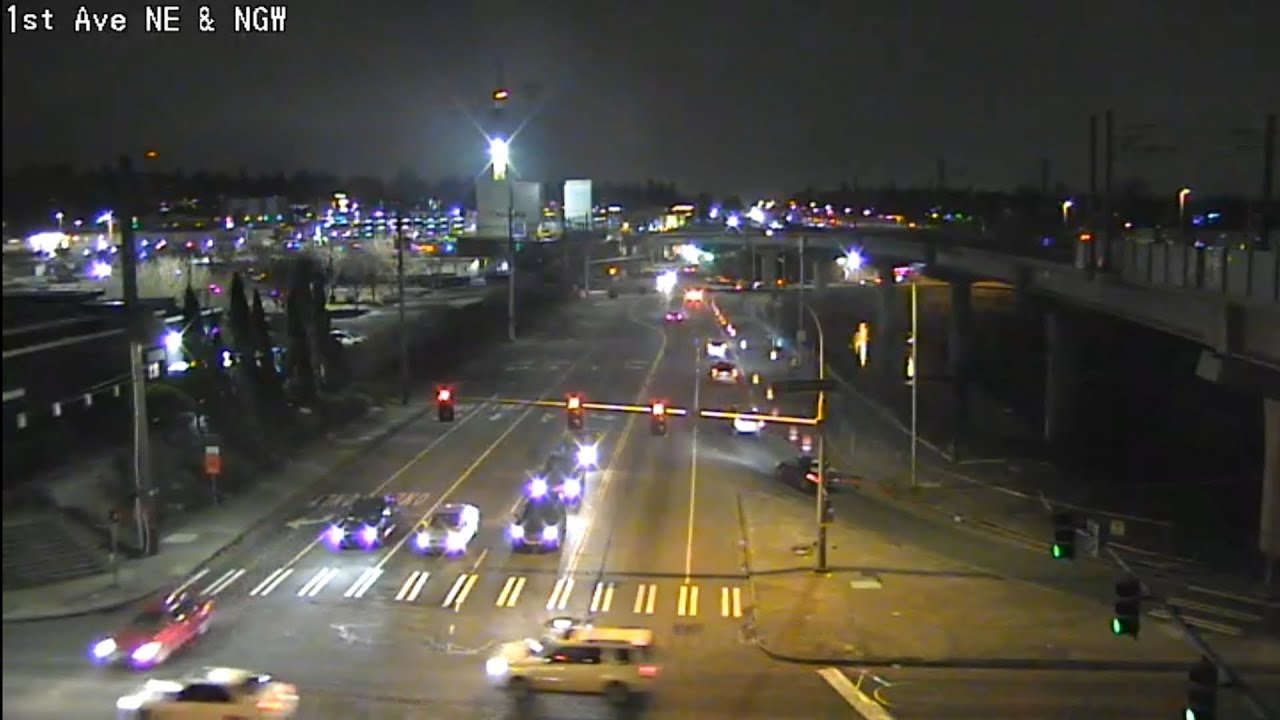 Seattle: Reckless Driver Runs Red Light And Crashes Into Innocent ...