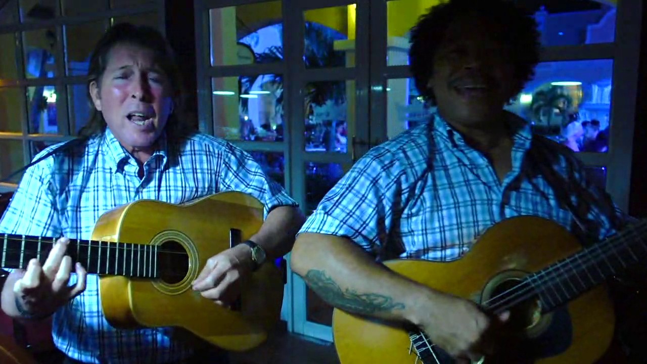 Cuban musicians sing theme song for Varadero - YouTube
