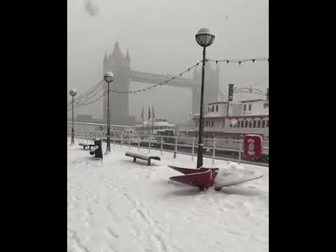Snow Falling in London United Kingdom (UK) - YouTube