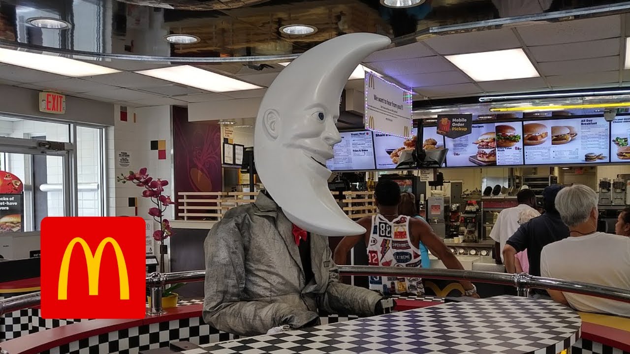 The Mac Tonight Animatronic - YouTube