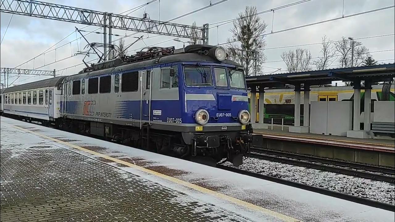 EU07 - 005 ze składem TLK Lubomirski . #kolej_#Siodemka_#lokomotywa_#Techniczny_Miszmasz - YouTube