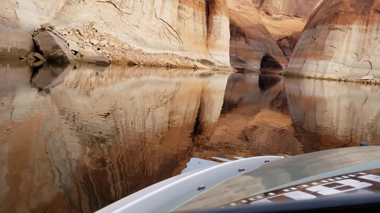 Winter lake powell moki canyon cruise - YouTube