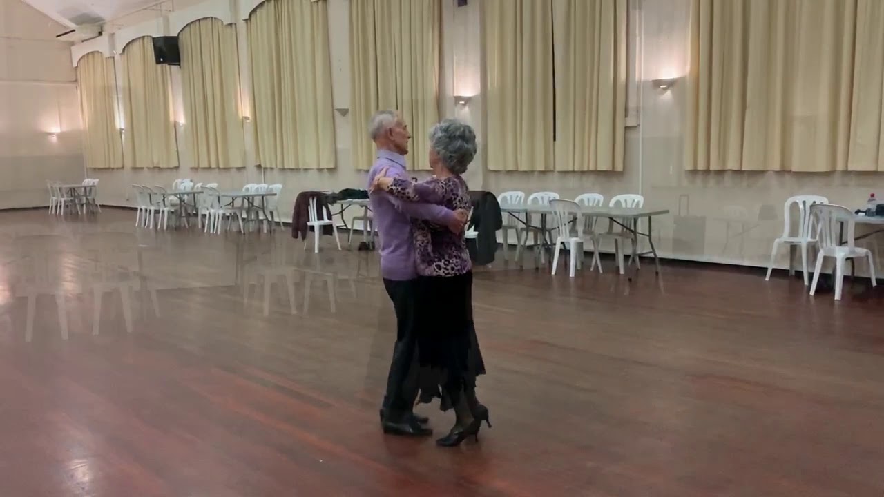 Quando Quickstep - Walkthrough - DSA Sequence Dance Club - YouTube