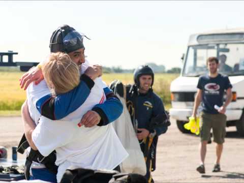 Skydive for Stephen | Taylor Bracewell Team | Teenage Cancer Trust