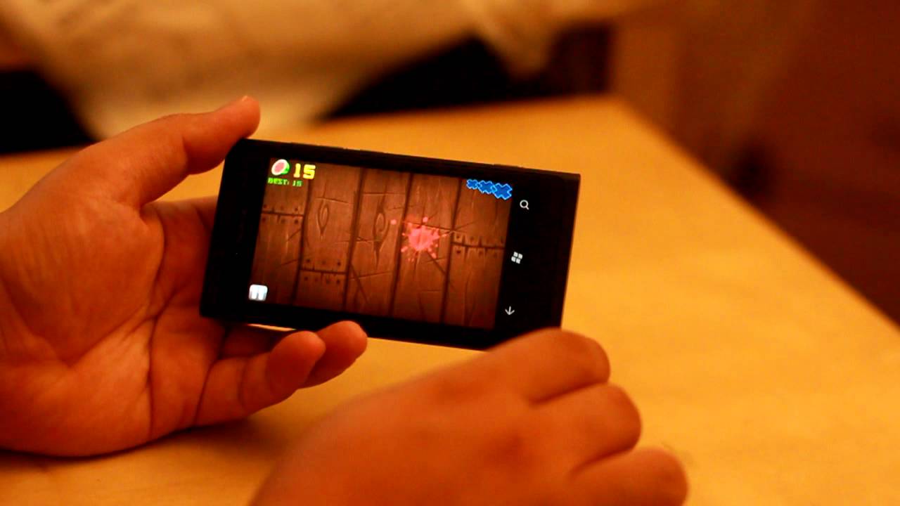 Nokia Lumia 800 @ Gaming Experience (Xbox Live) - YouTube