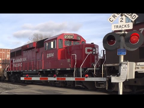 CP GP20 ECO Unit Ex GP9! CSX Law Enforcement Unit Leads Big Train ...