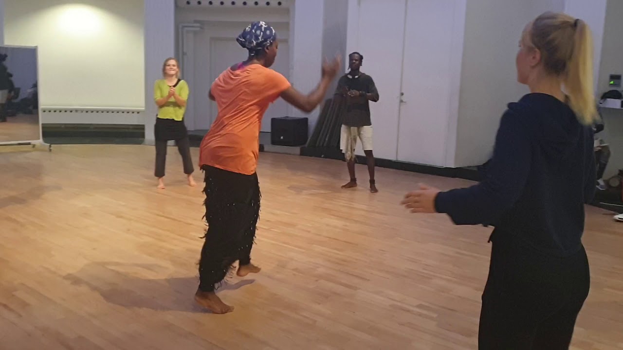 Sabar dance class with Mbaye Art #dancers #dakar #westafricandance # ...