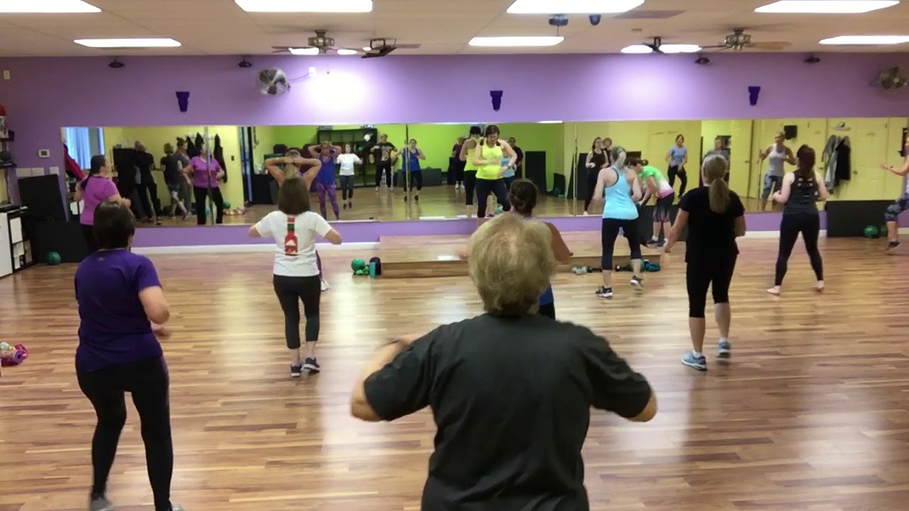 Zumba in the Circuit: Bombon de Chocolate - YouTube