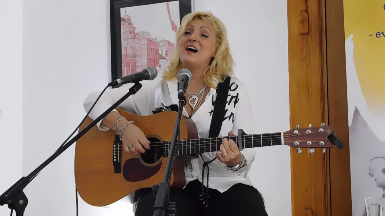 Maria Gheorghiu - concert folk- la „Casa Bredicenilor” Lugoj- 22 11 ...