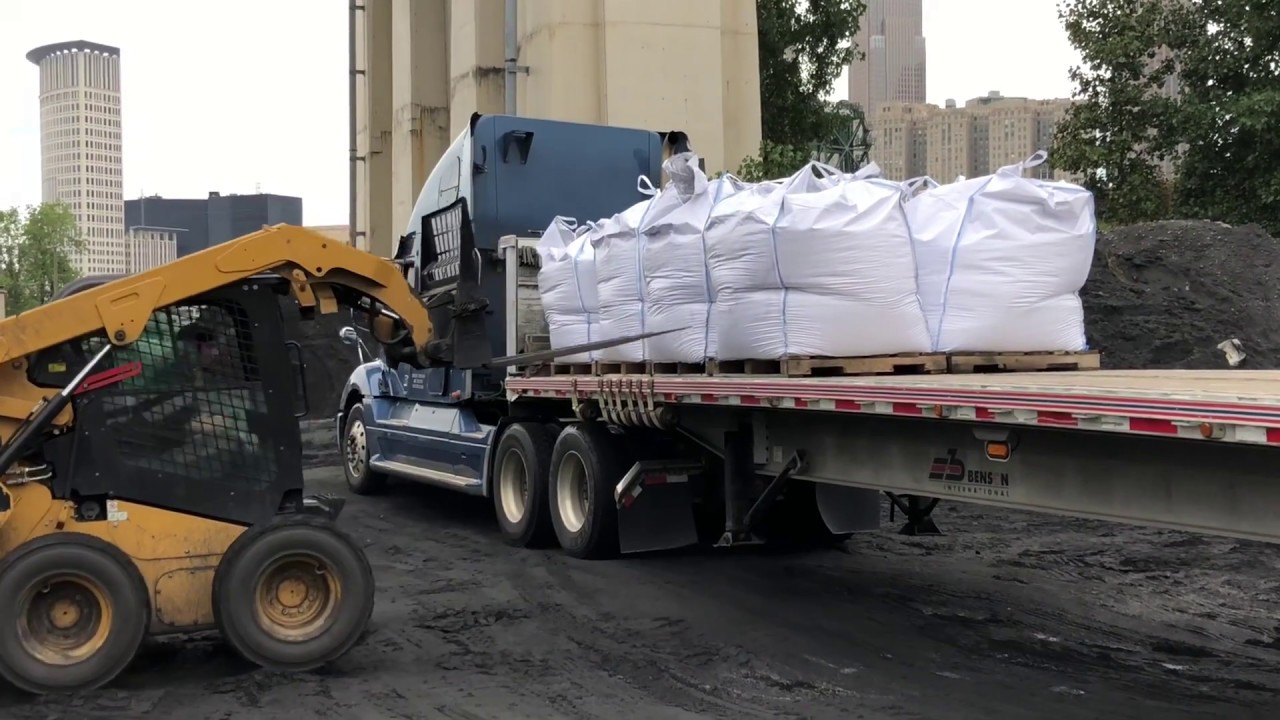 Trucking ,How to haul coal on a flatbed trailer. - YouTube
