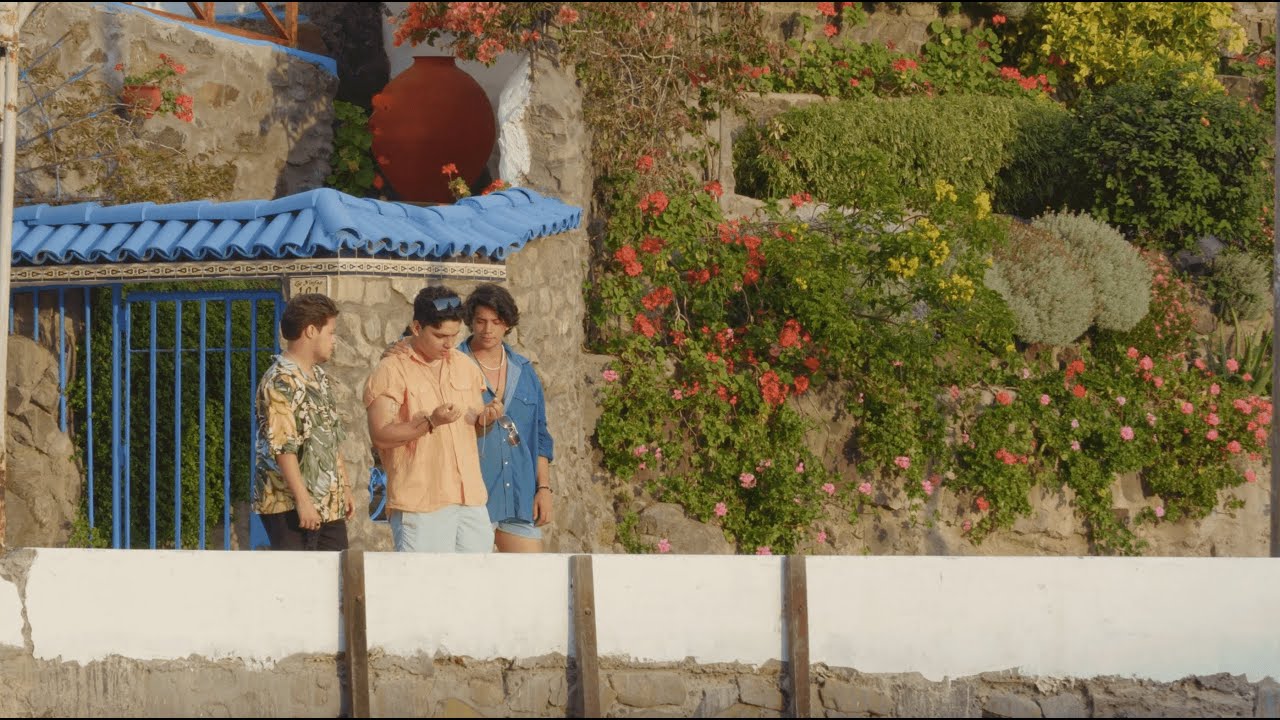 Varados - Febrero (Video Oficial) - YouTube