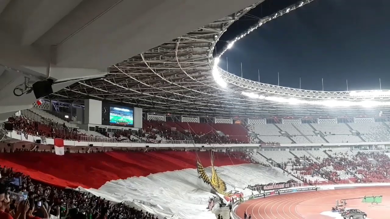 SANGAT LUAR BIASA! Koreo 3D Burung Garuda dan Giant Flag dari ULTRAS ...