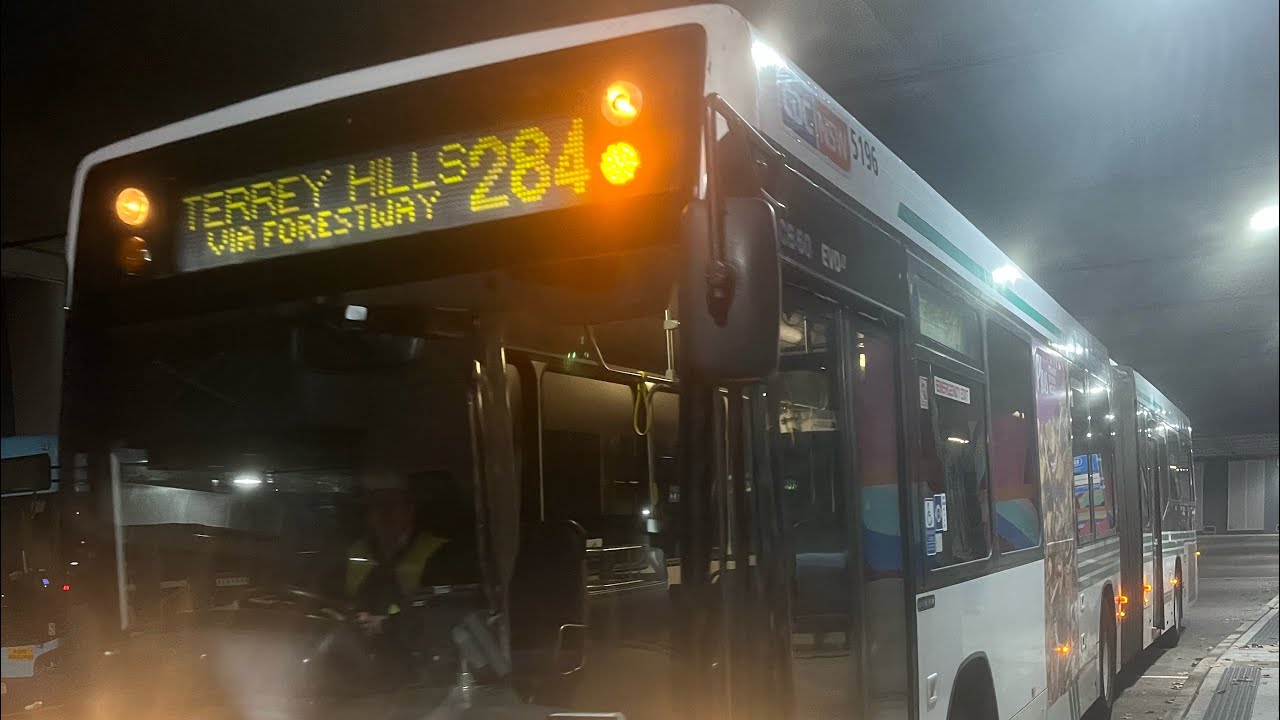 CDC NSW Terrey Hills m/o 5196 Volvo B12BLEA Euro 5 Custom Coaches CB60 ...