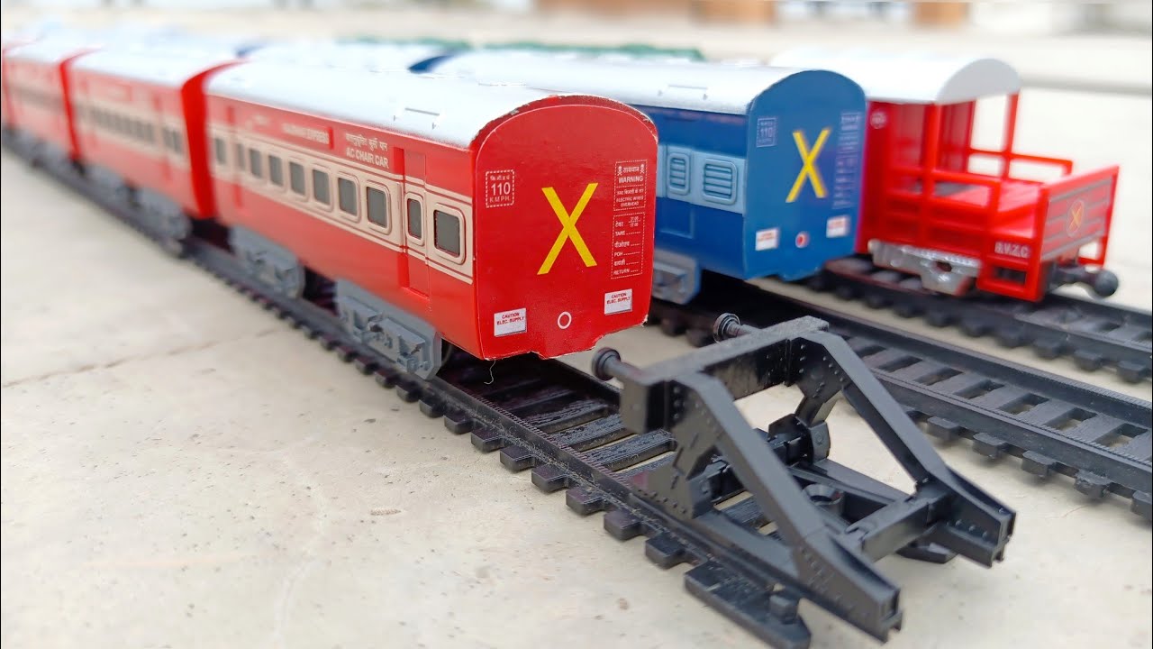 Superfast Trains Running Parallel # 2 🛤️🛤️🚂🚂 | Centy Trains - YouTube