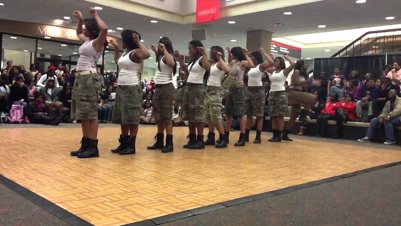 OMEGA Psi phi (hop like a QUE)dissing Iota's - YouTube