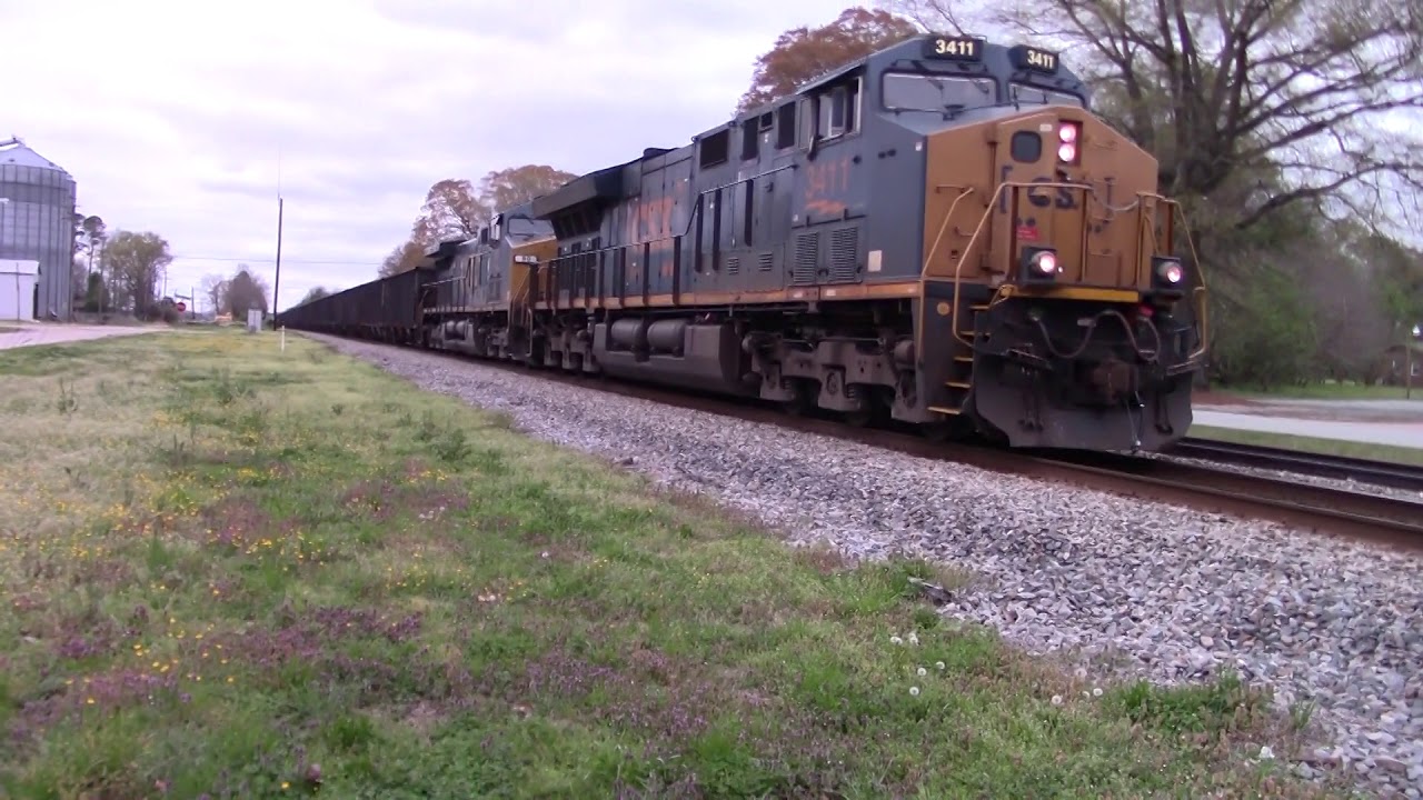 CSXT T445-04 ET44AH & AC44CW Working Hard in Notch 8 to get up the Hill ...