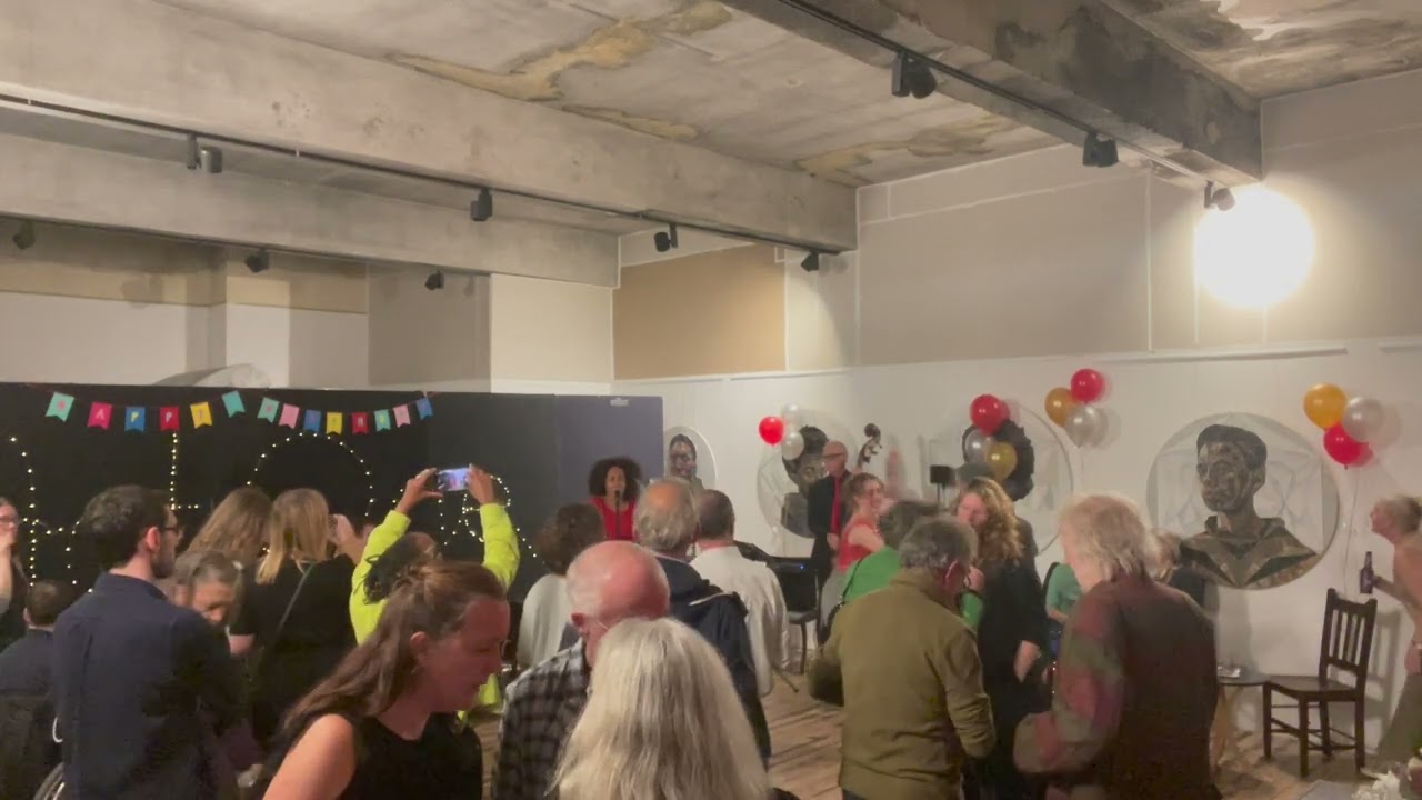 Corina Kwami & the Swing Selection - YouTube