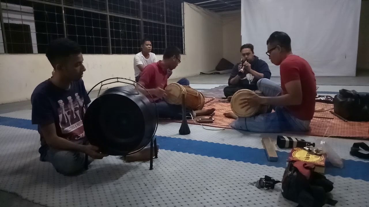 Gendang silat angkatan anak muda warisan Silat - YouTube