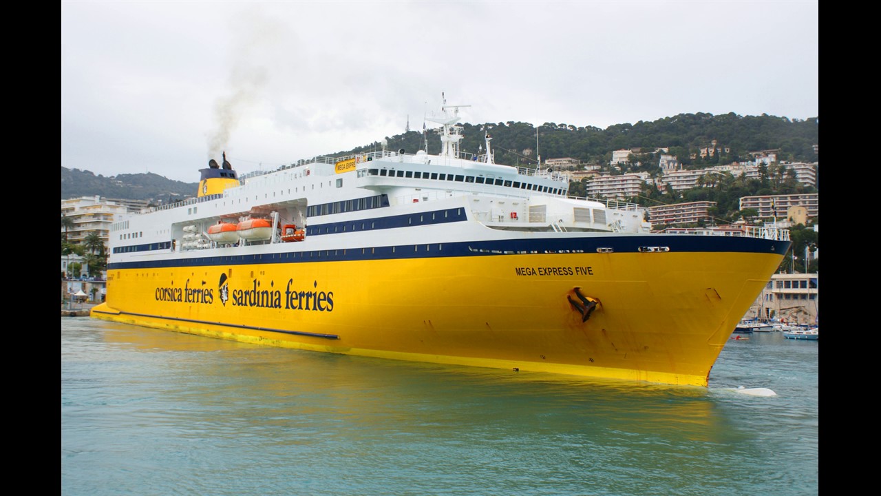 Flota de Corsica Ferries #4 Mega Express V - YouTube