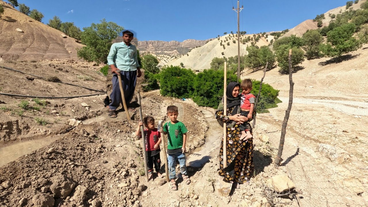 Planting vegetables and cucumbers: nomadic life... - YouTube