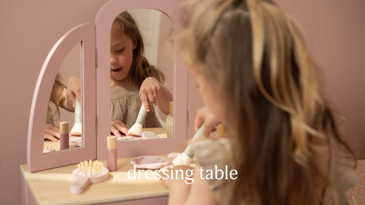 Little Dutch - Dressing table - YouTube