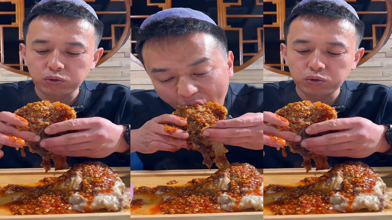 ASMR BEEF BONES WITH SPICY GARLIC PASTE EATING - YouTube