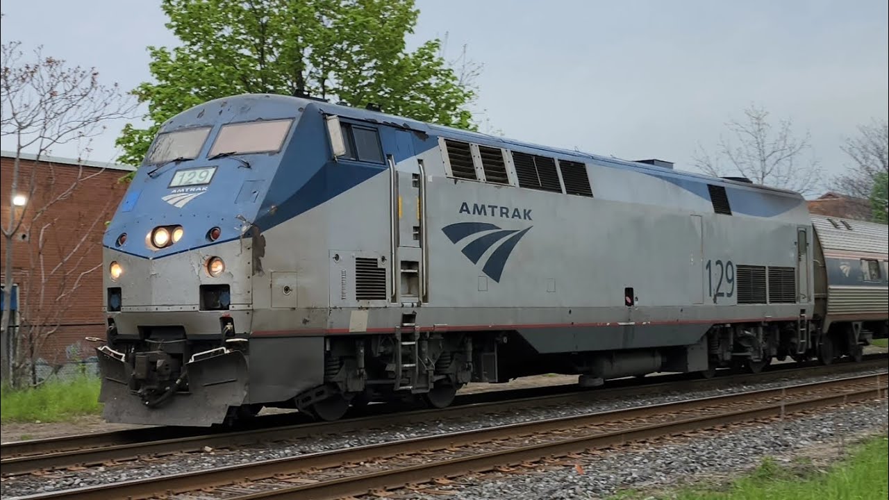 (Nice Driver) Amtrak 63 / VIA 98 (Maple Leaf) - 129 In Hamilton Ontario ...