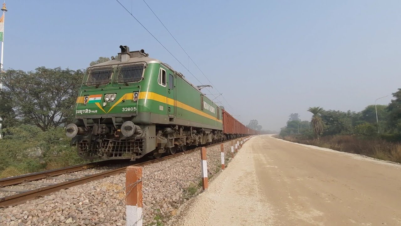 32805 WAG9HC WITH BCNA SPEEDING THROUGH DMW CURVE AT PATIALA - YouTube