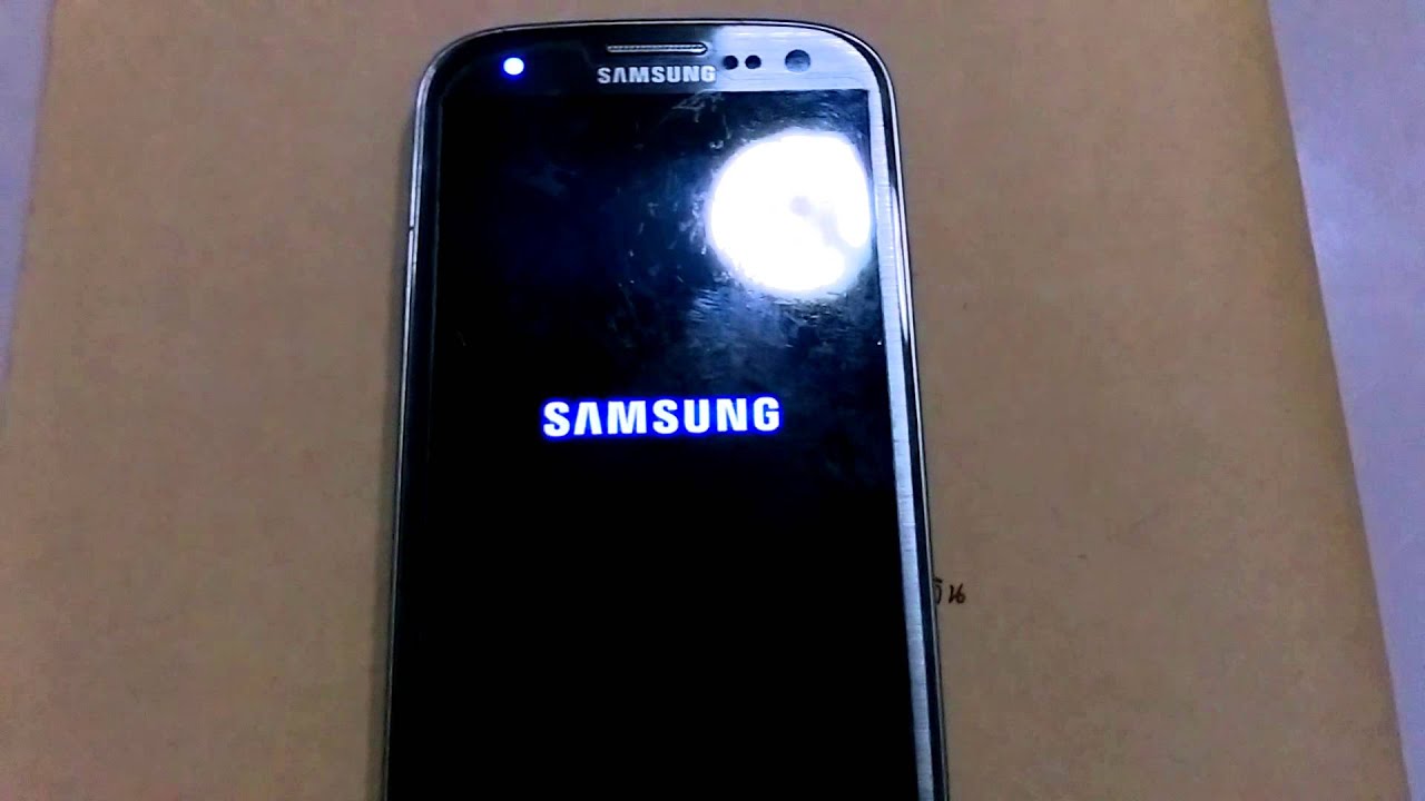 Samsung Galaxy S3 Boot Loop - YouTube