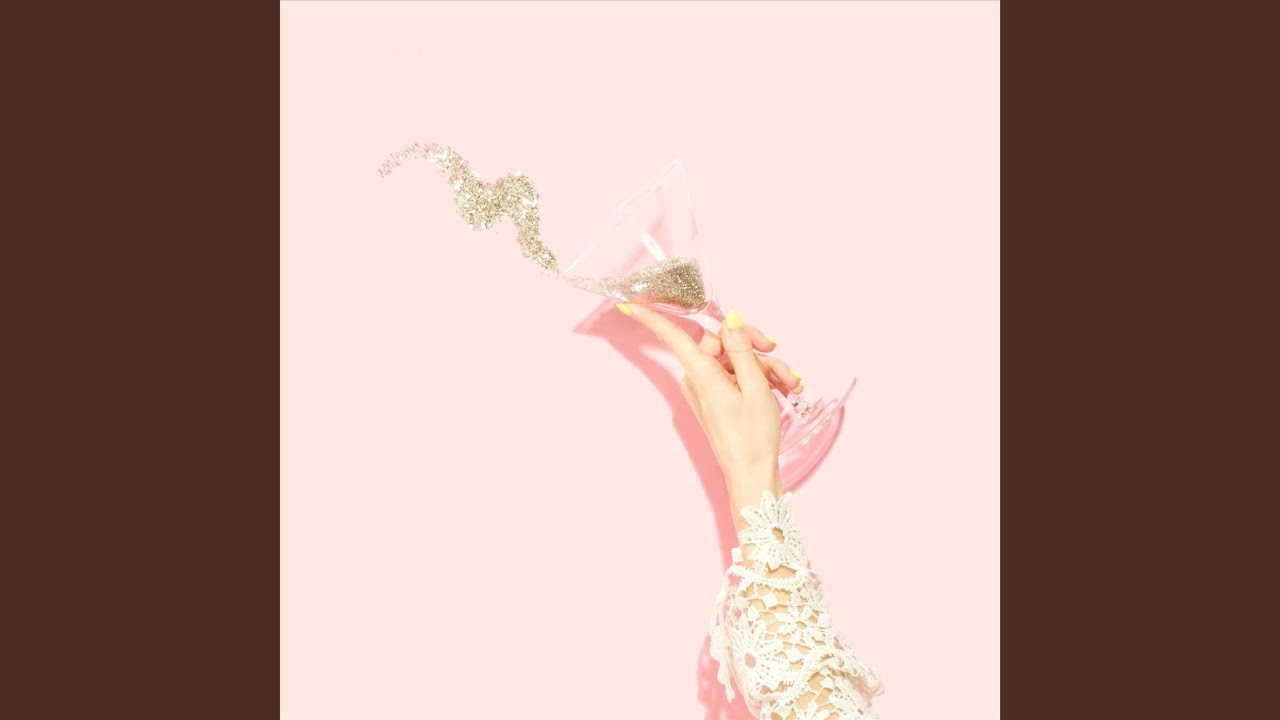 Put Your Records On (feat. Fia Hadeed) - YouTube