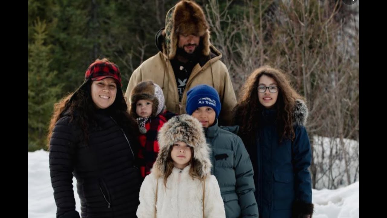 LIVE Below Zero (W/ The Roach Family) - YouTube